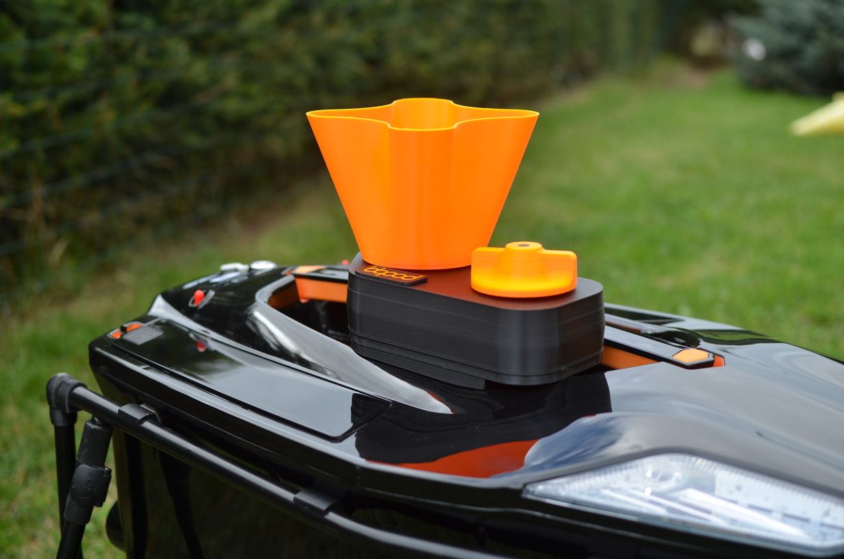 Bait Boat Pod - Toslon X-Boat Wind Up Bait Spreader WUBS