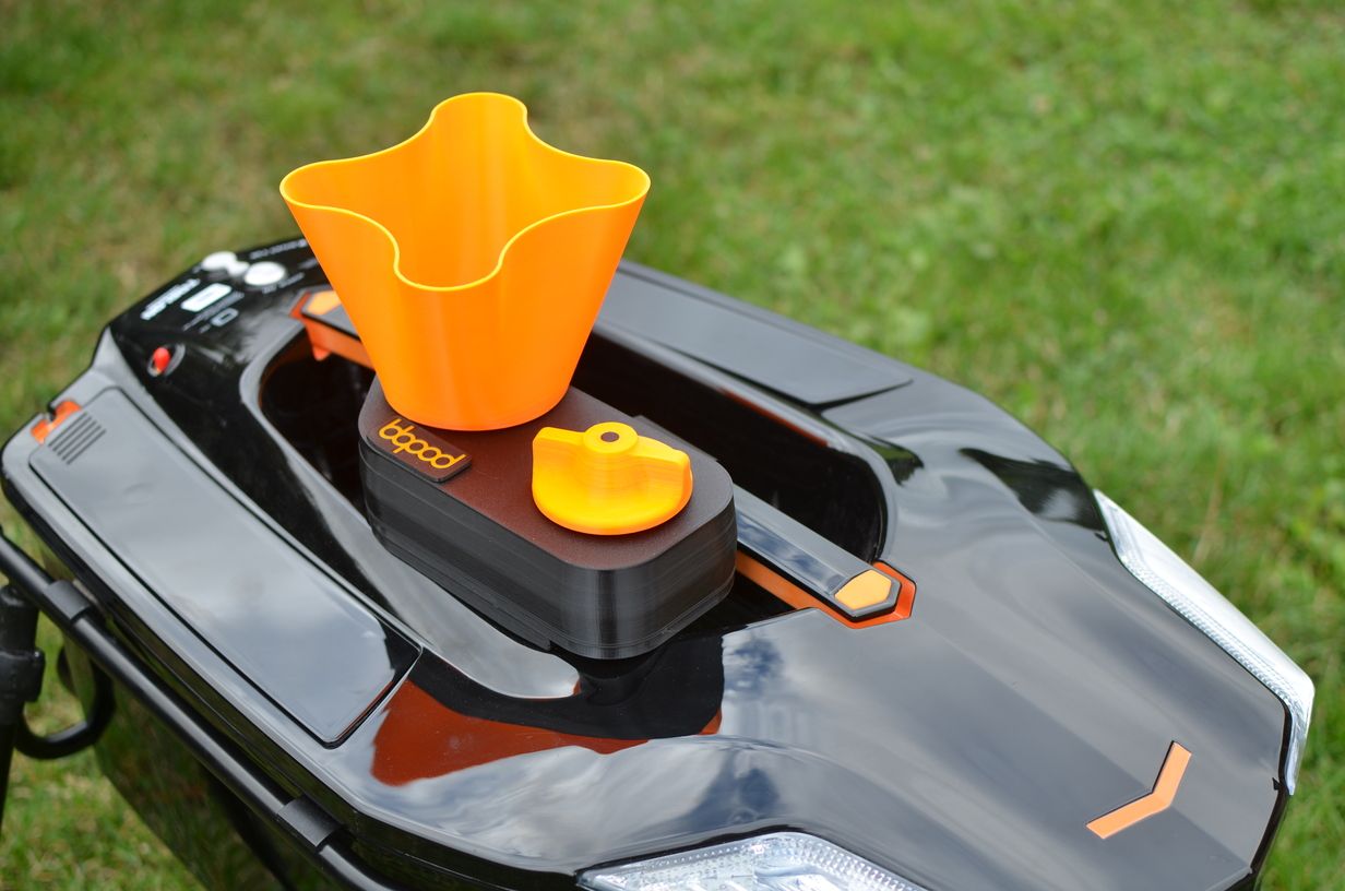 Bait Boat Pod - Toslon X-Boat Wind Up Bait Spreader WUBS
