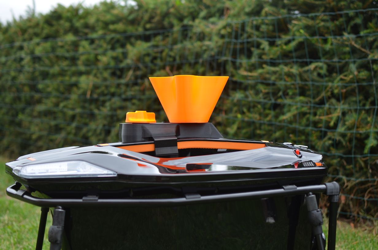 Bait Boat Pod - Toslon X-Boat Wind Up Bait Spreader WUBS