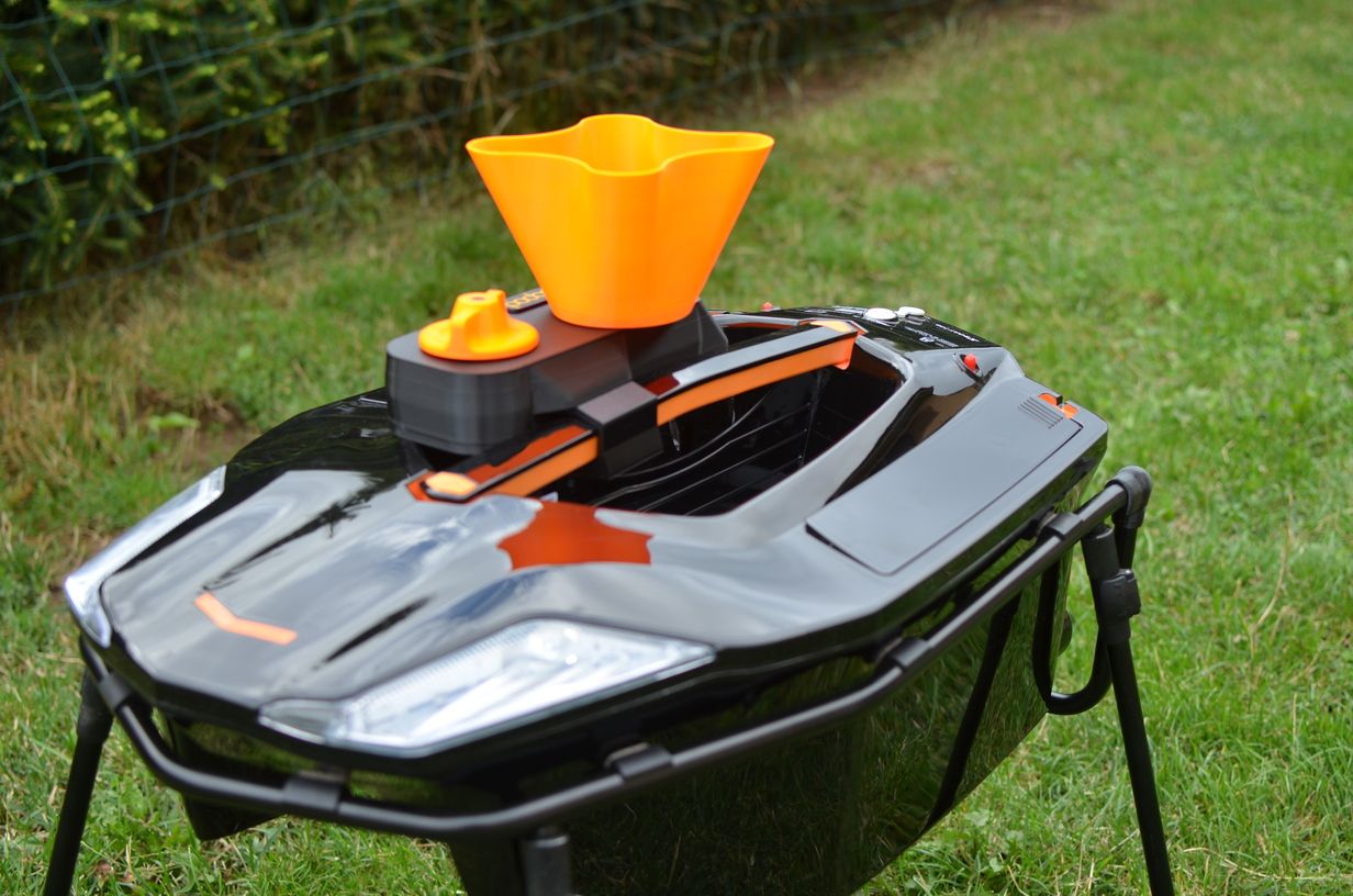 Bait Boat Pod - Toslon X-Boat Wind Up Bait Spreader WUBS