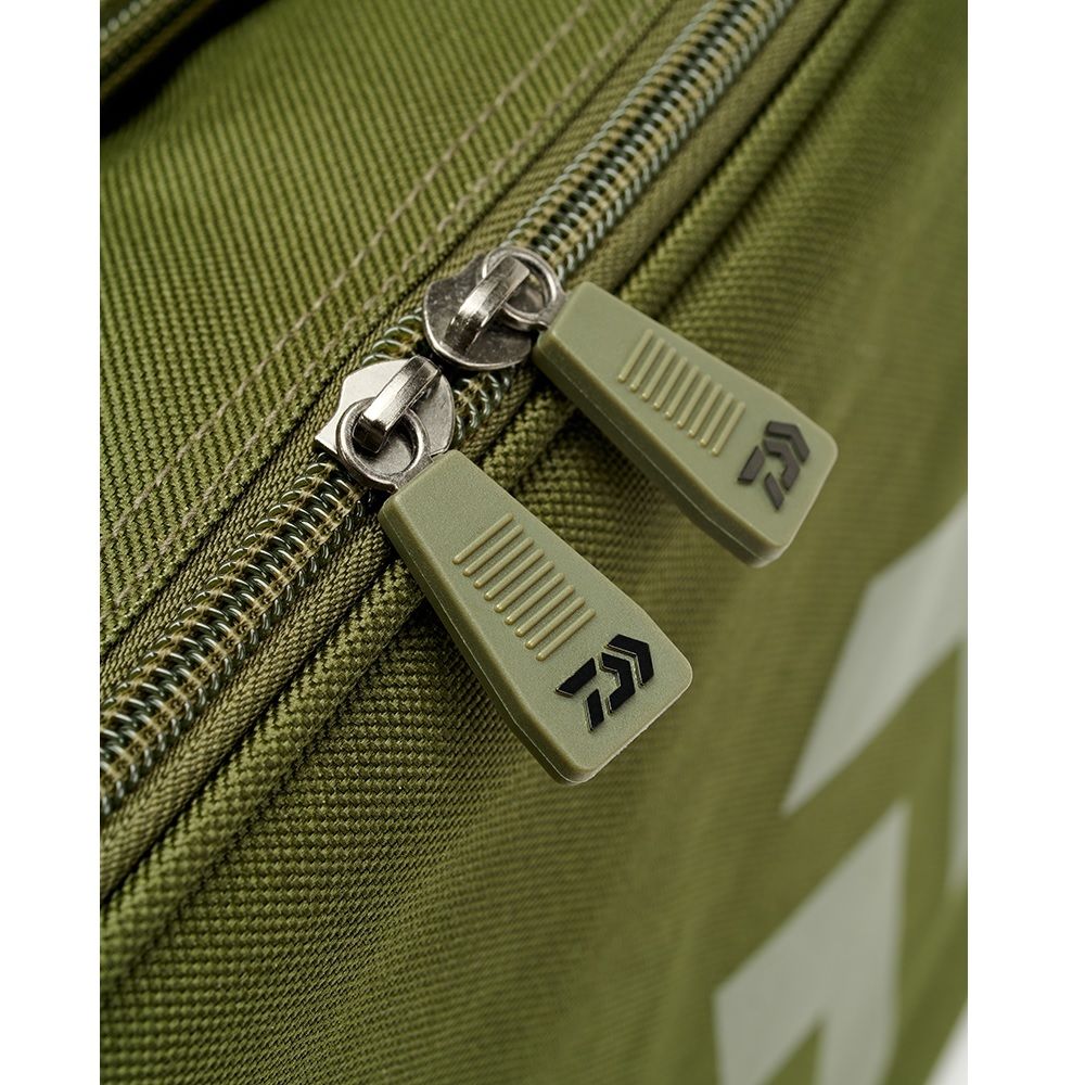 Daiwa - Black Widow Compact Tackle Bag