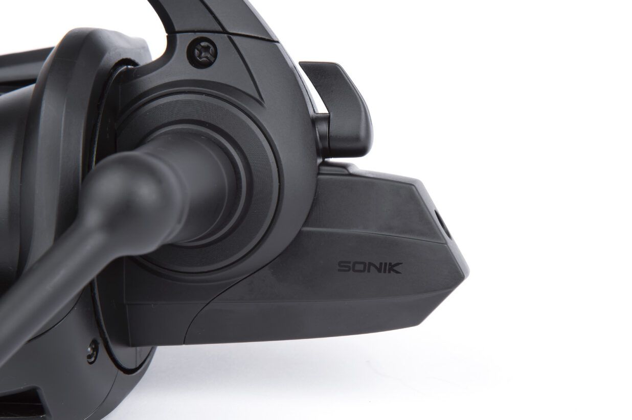 Sonik - Xtractor Black Reel